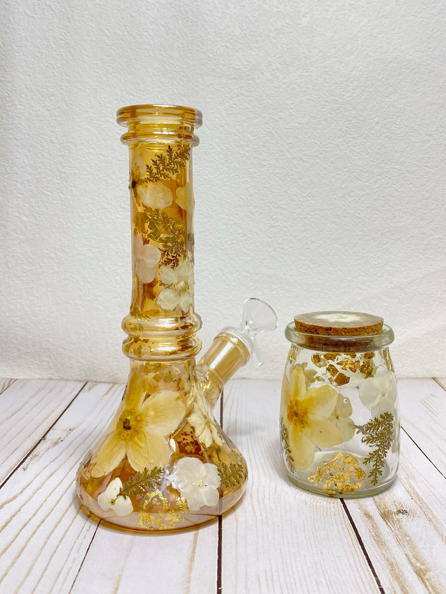 Gold Bong with Flowers – Krismaris